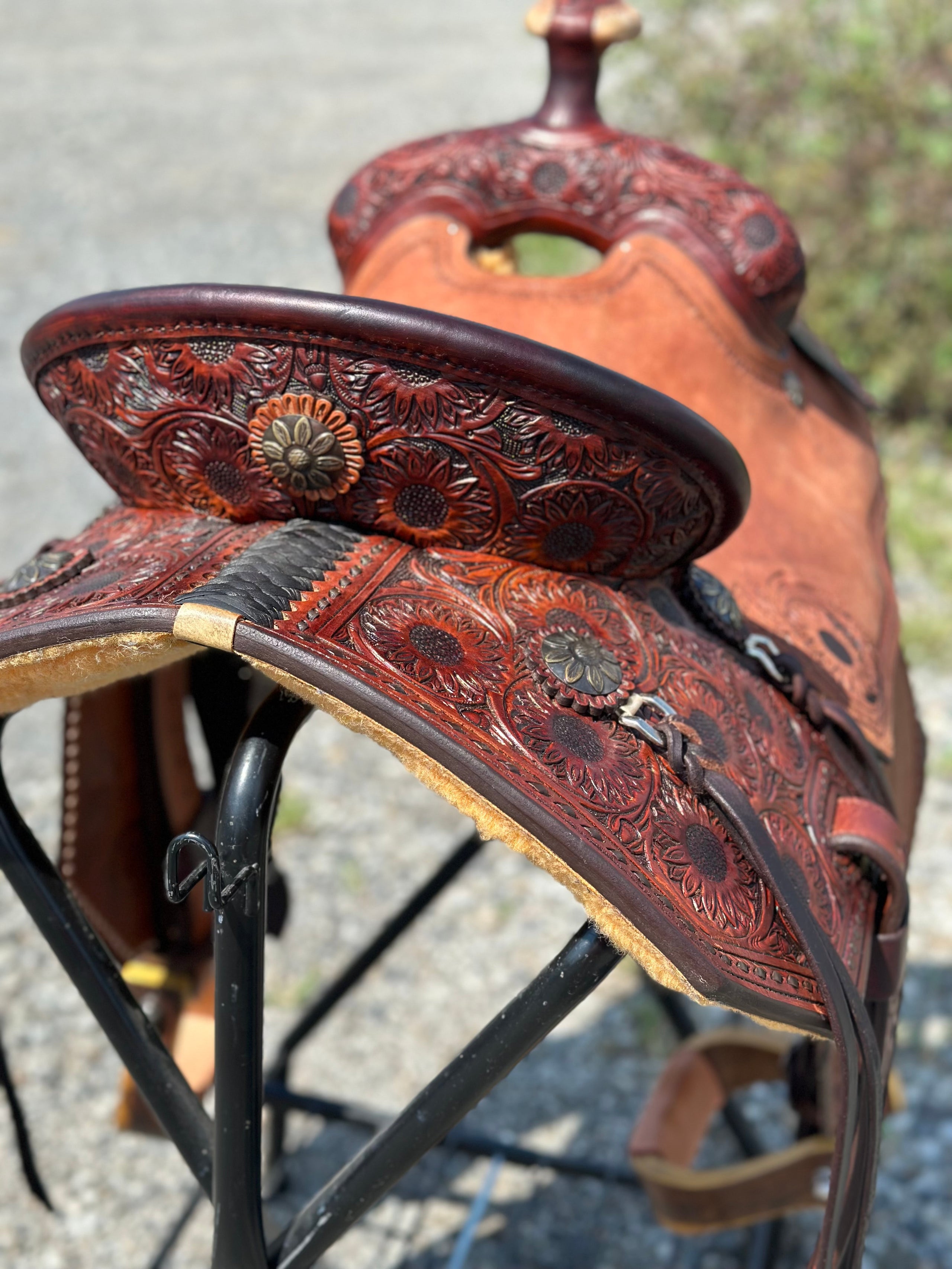 Discover The Excellence Of Josh Andrews Barrel Saddles